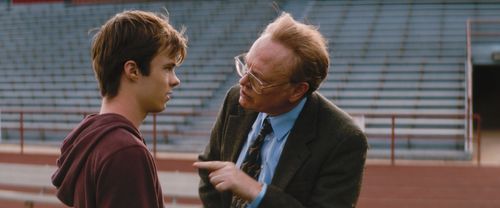 A Contracorriente Films - PROFESOR STANLEY DEEN